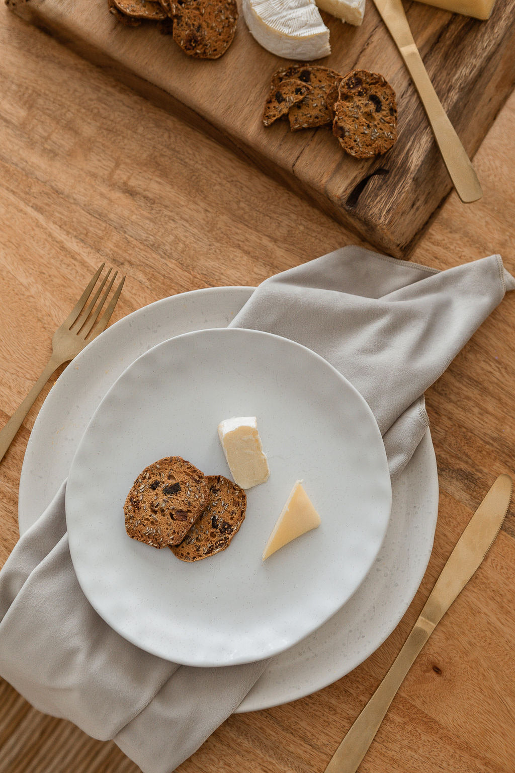 light grey velvet napkin – Table Threads